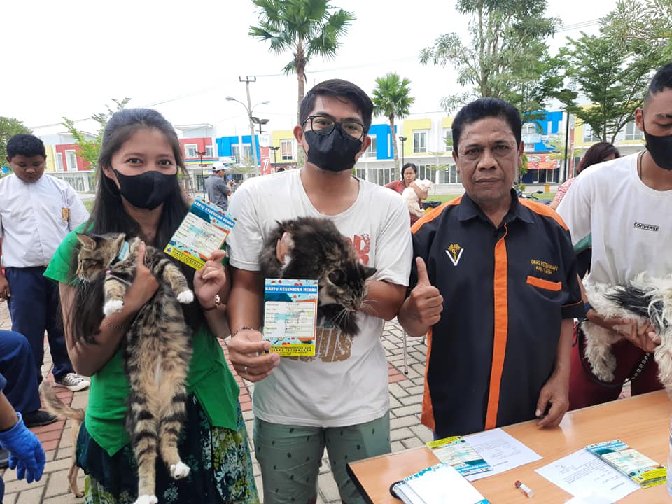 CEGAH RABIES TIM KESEHATAN HEWAN LAKUKAN VAKSINASI RABIES – Dinas ...